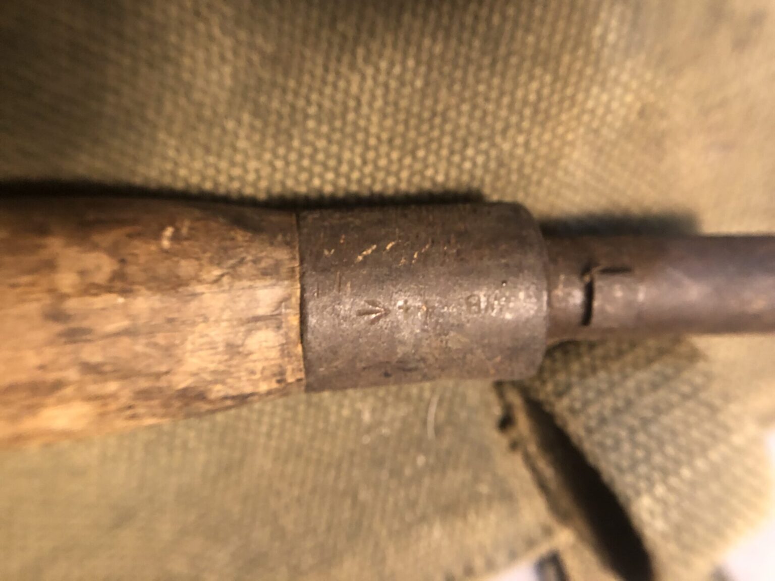 British Army 1943 dated Entrenching tool 1937 pattern – Militaria and ...